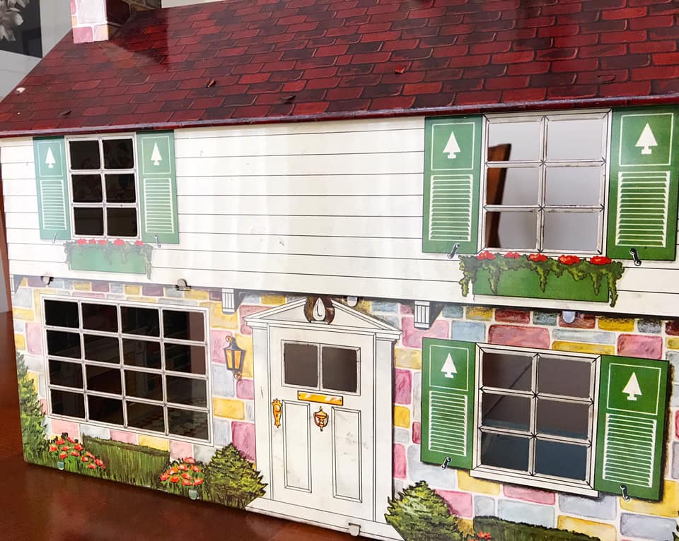 1949 DISNEY MARX TIN LITHO DOLLHOUSE – HOUSE MINIATURES