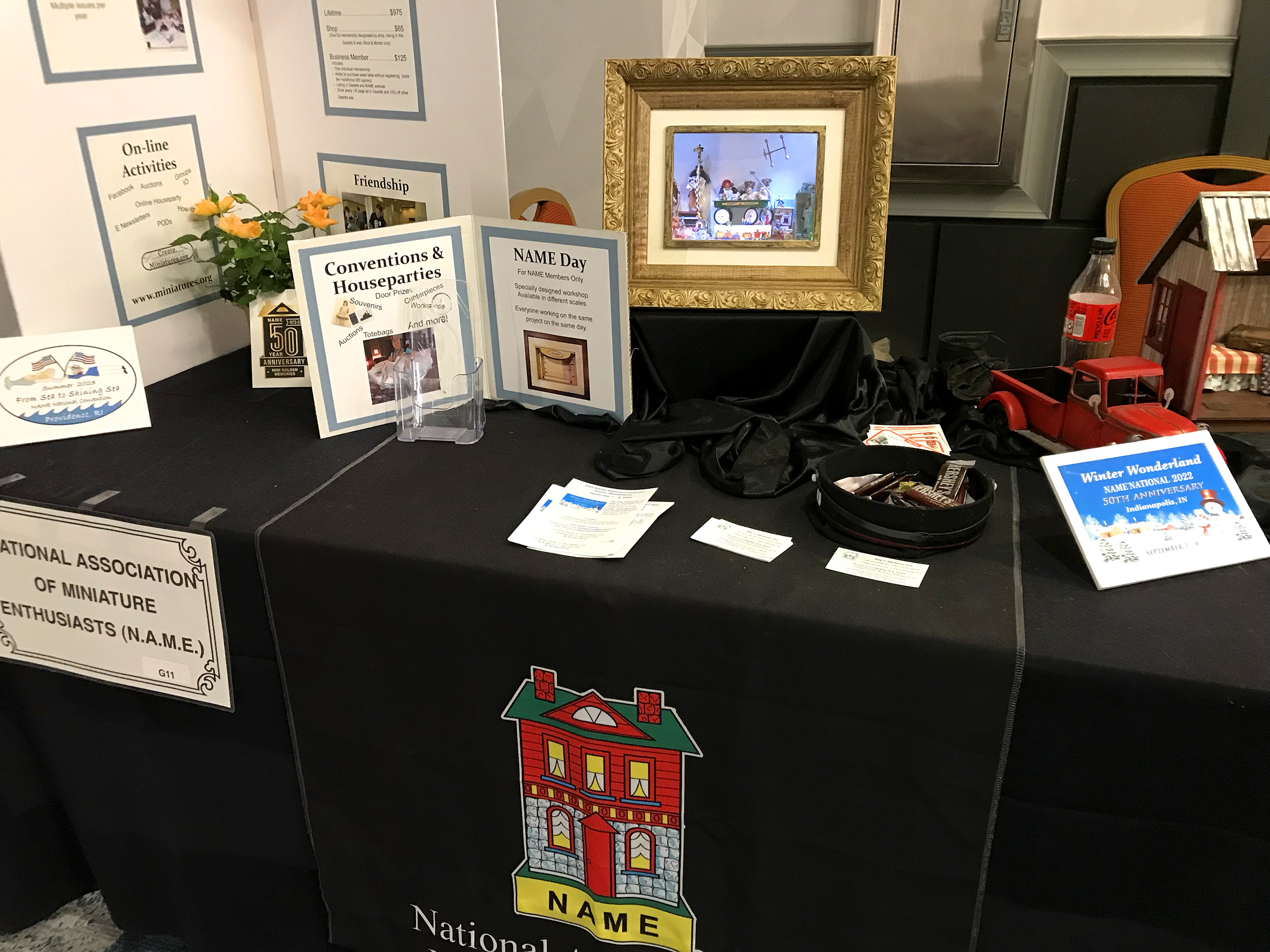 CHICAGO INTERNATIONAL MINIATURE SHOW 2022 – HOUSE MINIATURES