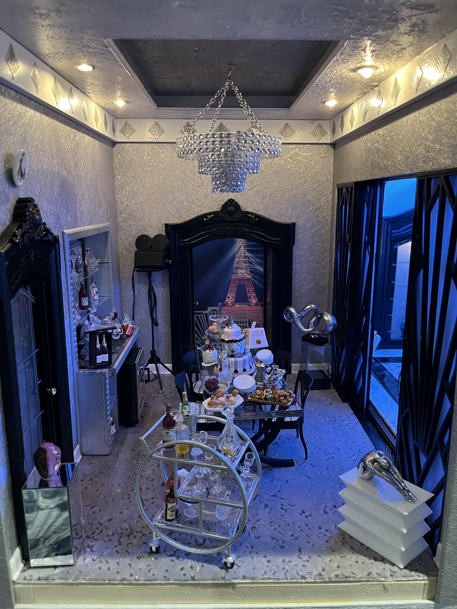 TOM BISHOP’S 2024 CHICAGO INTERNATIONAL MINIATURES SHOW – HOUSE MINIATURES