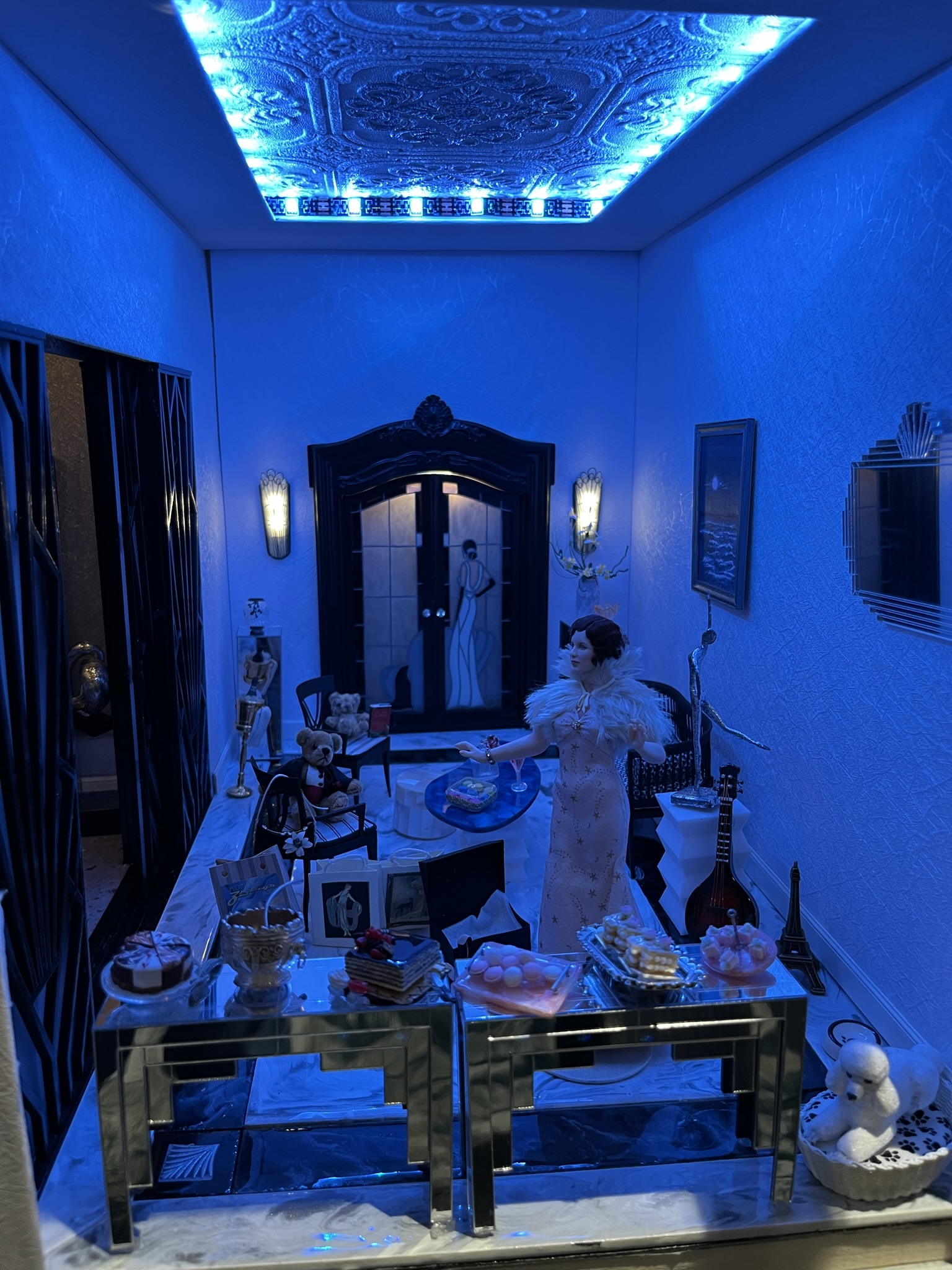 TOM BISHOP’S 2024 CHICAGO INTERNATIONAL MINIATURES SHOW – HOUSE MINIATURES